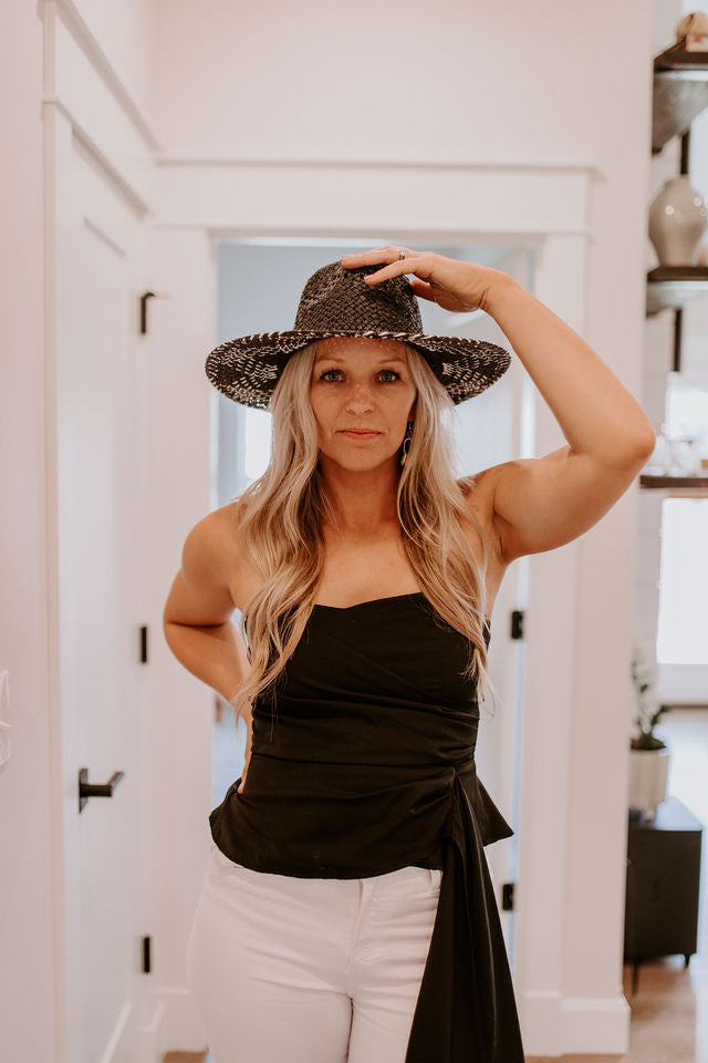 Eye Trickery – Black Chameleon